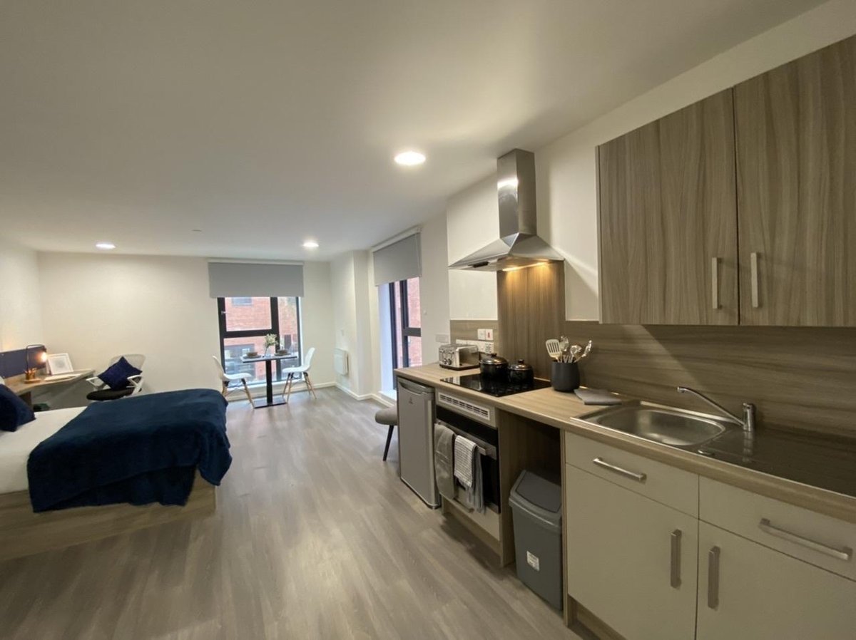 1 bed student studio to let Hollis Croft, Devonshire Green, Sheffield ...